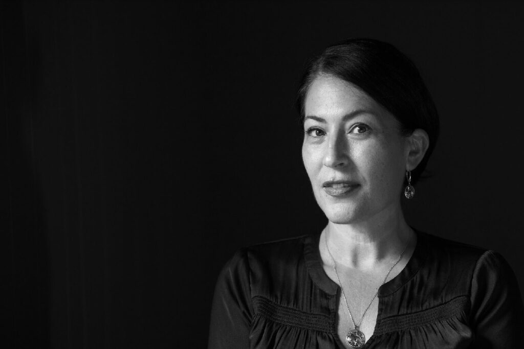 25 Best Female Poets To Prescribe Inspiration